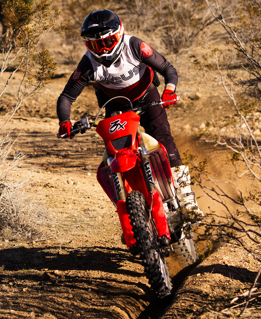 Future Tech Sunglasses: Black Frame Rose Gold Z87+